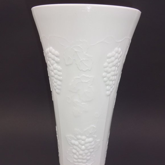 Vintage | Accents | Vintage Colony Harvest White Milk Glass Flower Vase ...